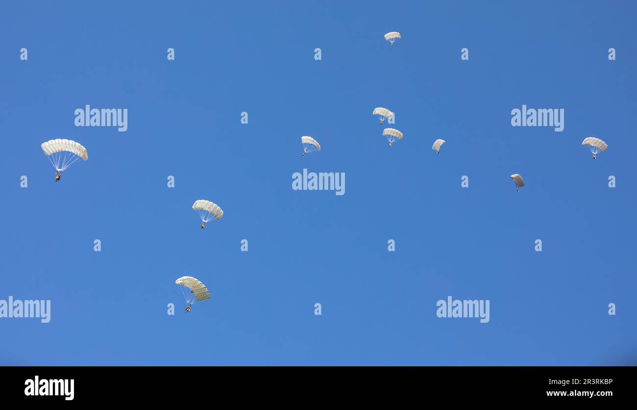 Special operations forces from Greece, Cyprus and the U.S. glide toward ...