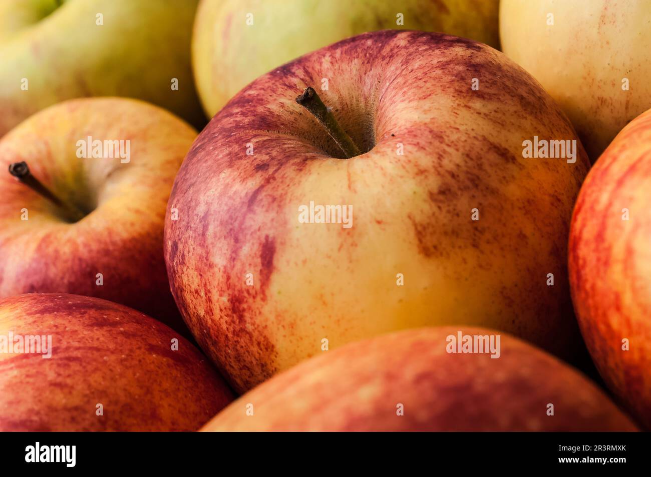 Red apple close-up Stock Photo - Alamy