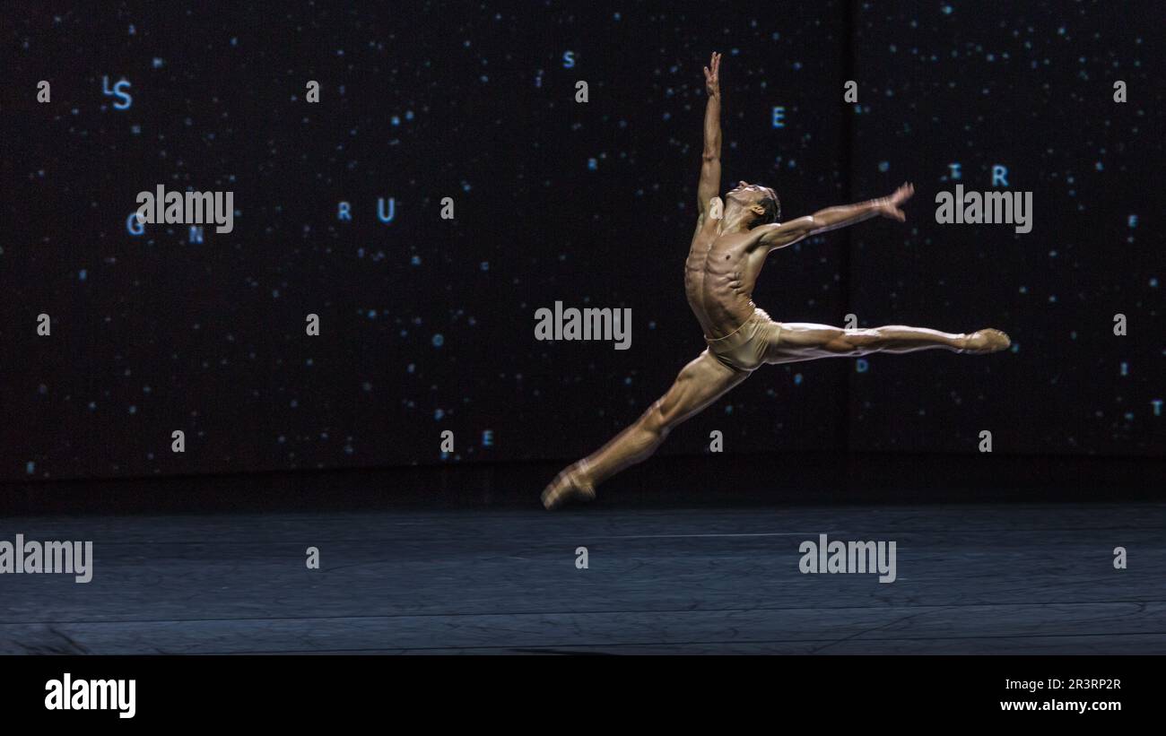 Citizen Nowhere - ballet by David Dawson Stock Photo - Alamy