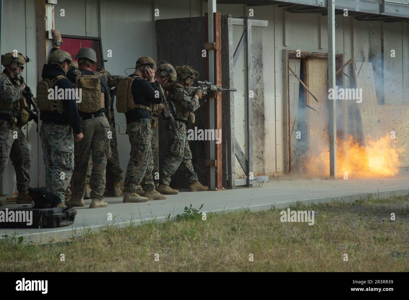U.S. Marines with 1st Battalion, 1st Marine Regiment, 1st Marine ...