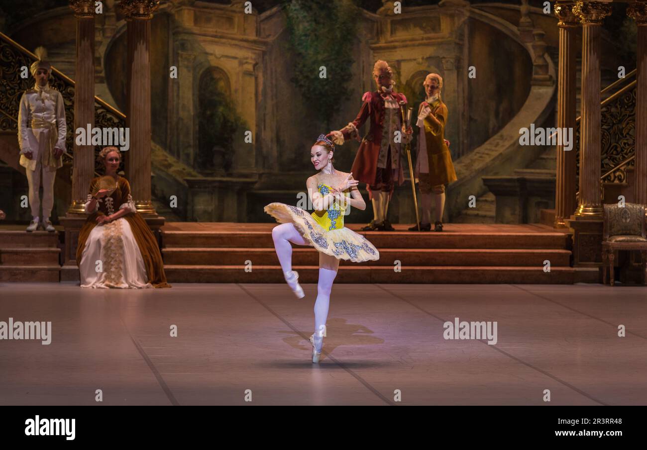 Sleeping Beauty (Berlin State Ballet Stock Photo - Alamy