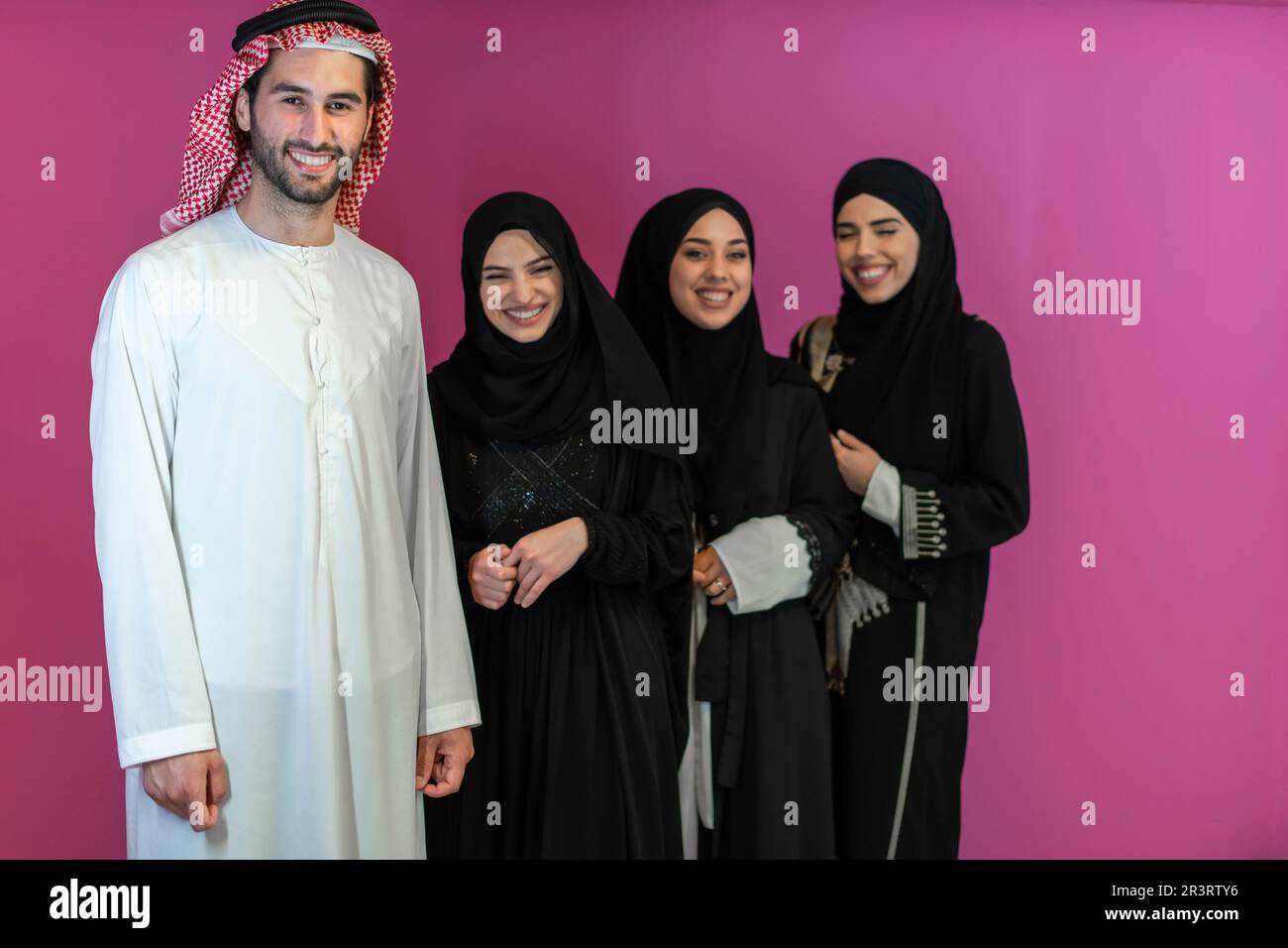 Three arabic eastern men hi-res stock photography and images - Alamy