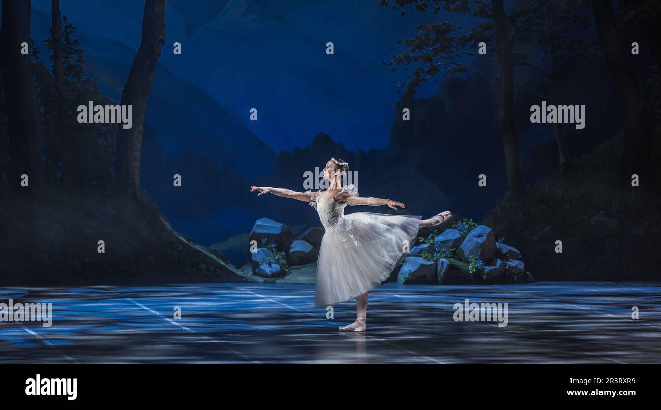Ballett la sylphide hi-res stock photography and images - Alamy