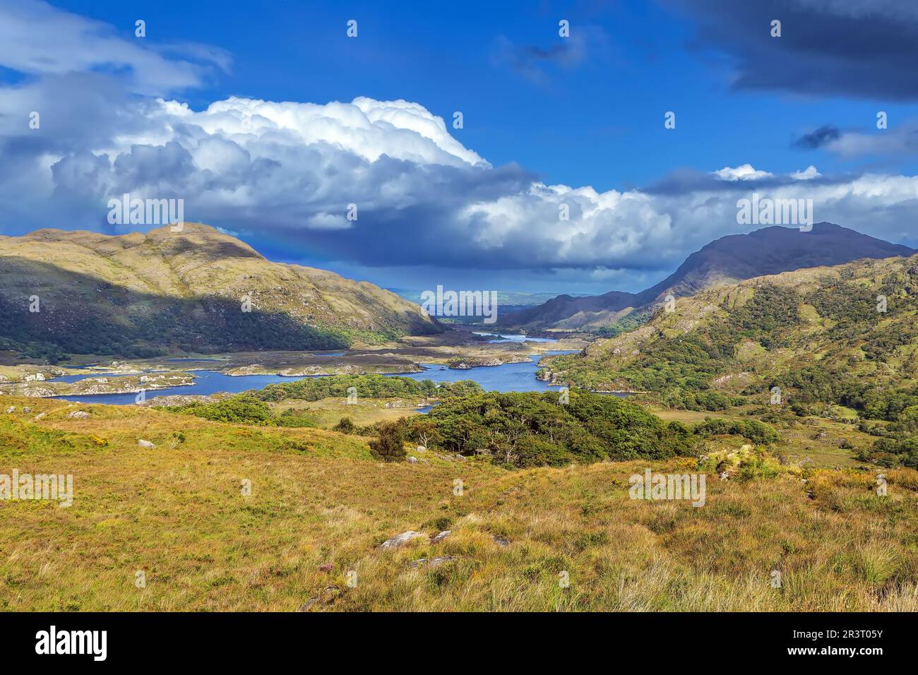 Killarney national park valley view hi-res stock photography and images ...