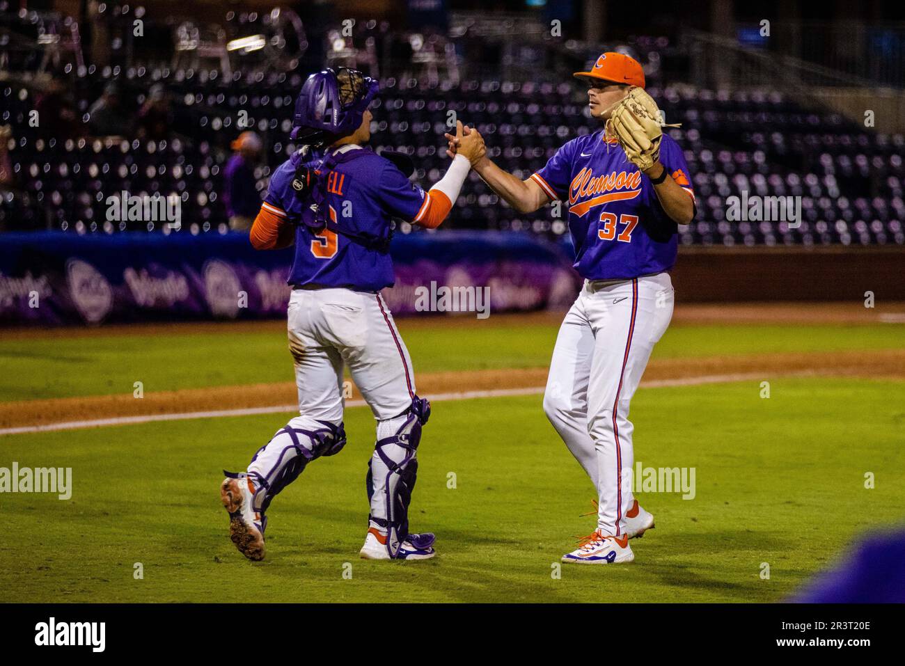 37 nc hi-res stock photography and images - Alamy