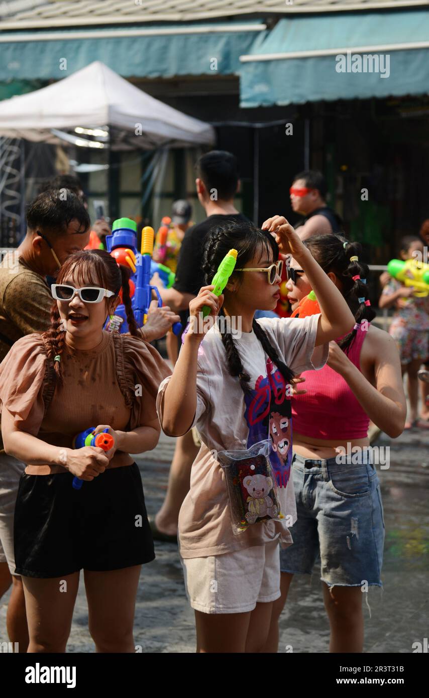 Water splashing during the Celebrations of Songkran ( Thai New Year ...