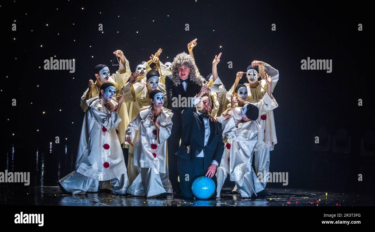 Musical Candide by Leonard Bernstein (Komische Oper Berlin Stock Photo ...