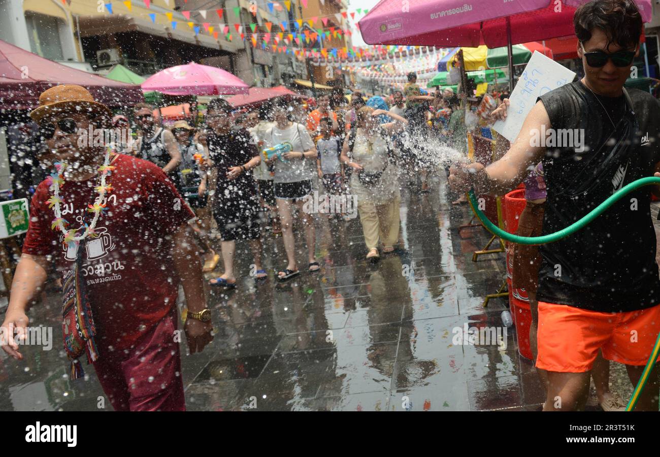 Water splashing during the Celebrations of Songkran ( Thai New Year ...