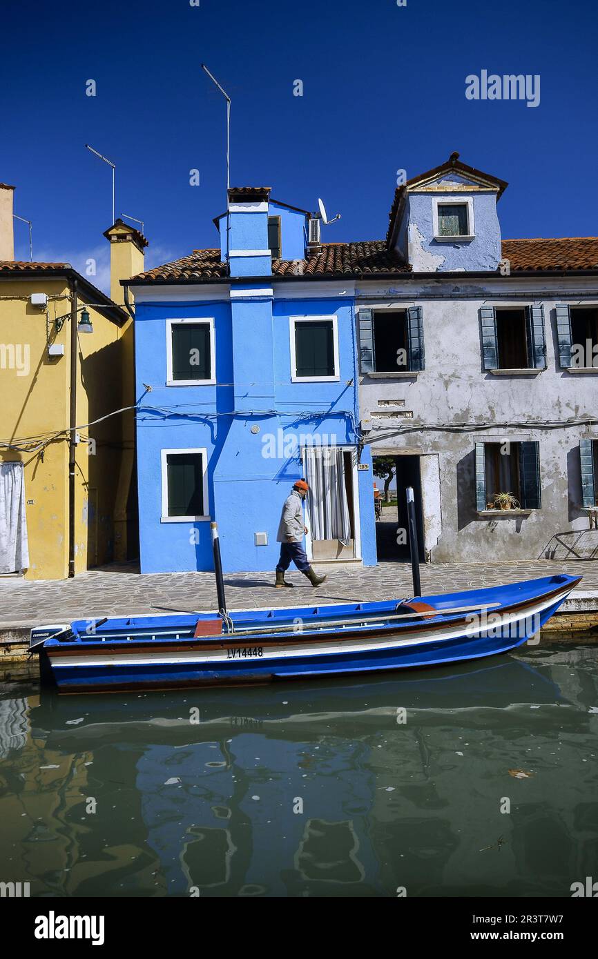 Casas pintadas de colores hi-res stock photography and images - Alamy