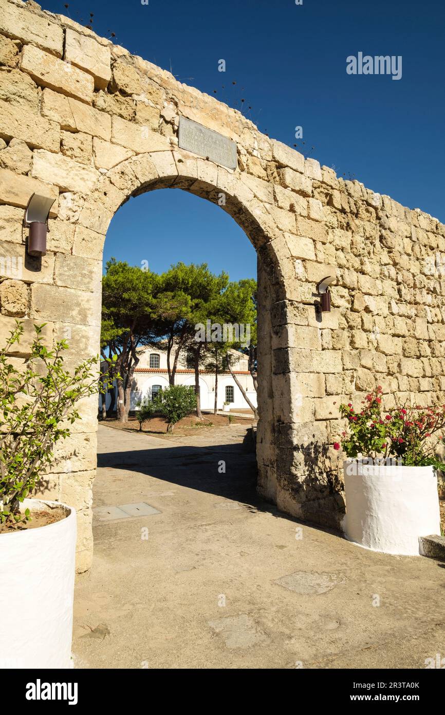 isla del Lazareto, muralla interior, Illa del Llatzeret, interior del ...