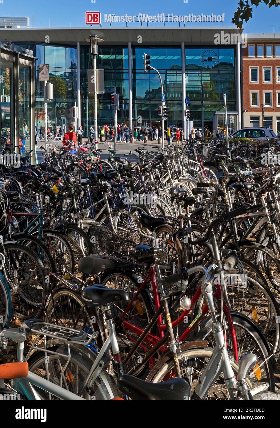 Very many bicycles at the main station, bicycle capital, Muenster ...