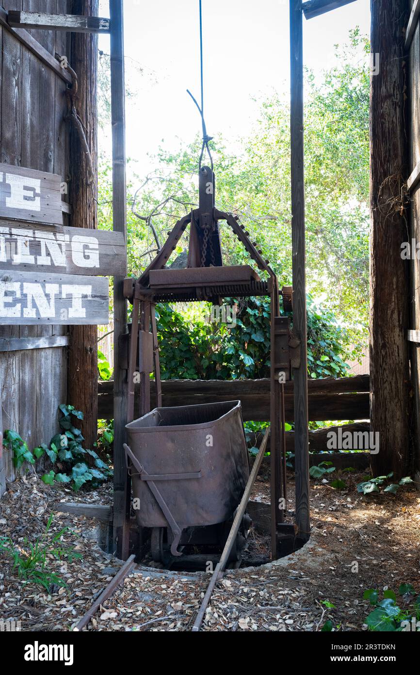 Old mining equipment hi-res stock photography and images - Alamy