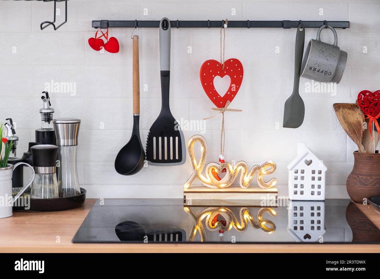 Kitchen in the house hi-res stock photography and images - Alamy