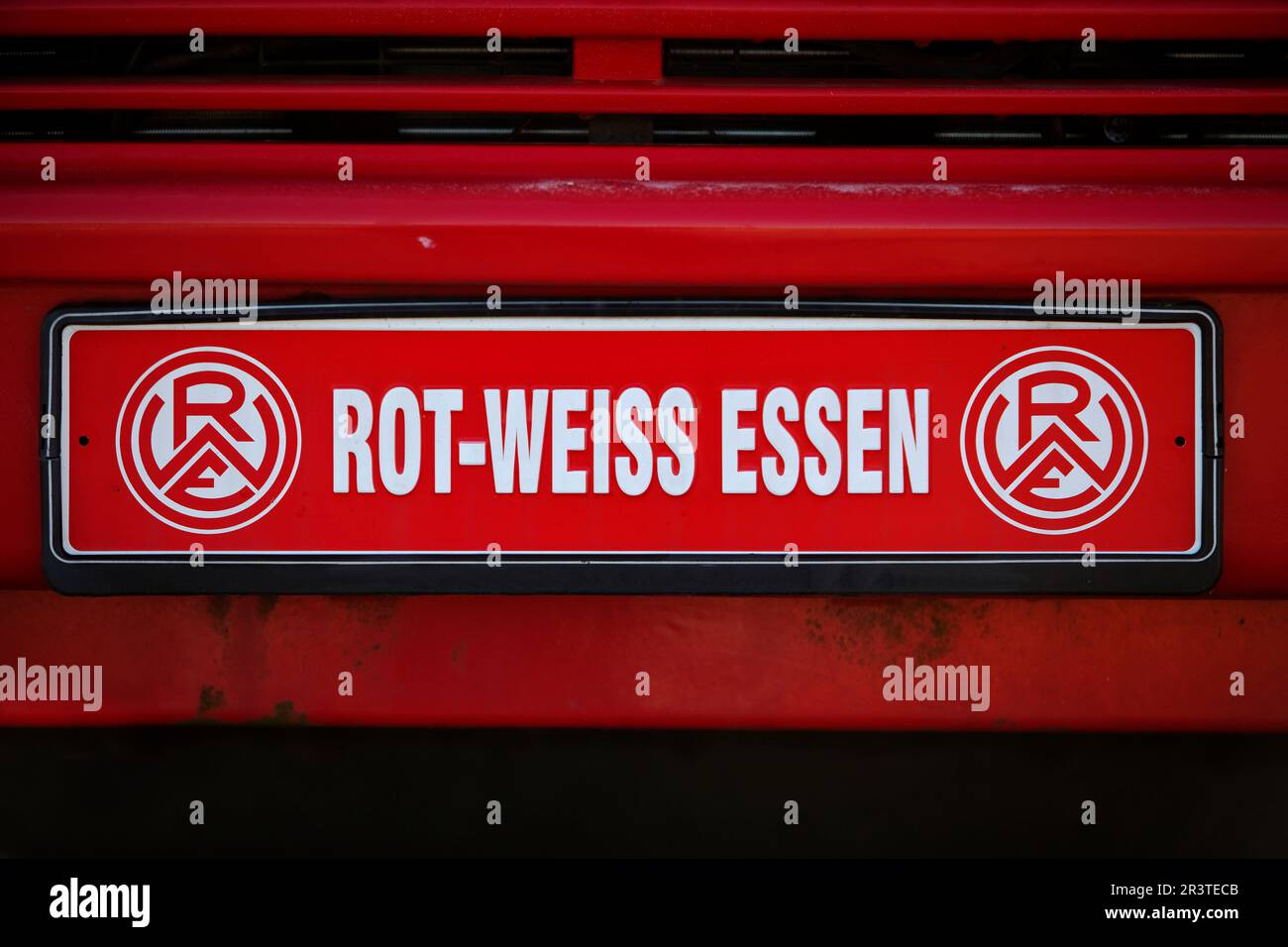 Club logo of the Rot-Weiss-Essen football club on a license plate ...