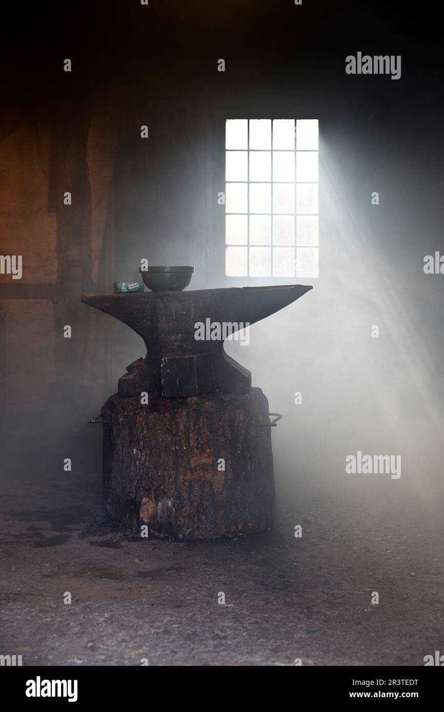 Open air forge hi-res stock photography and images - Alamy