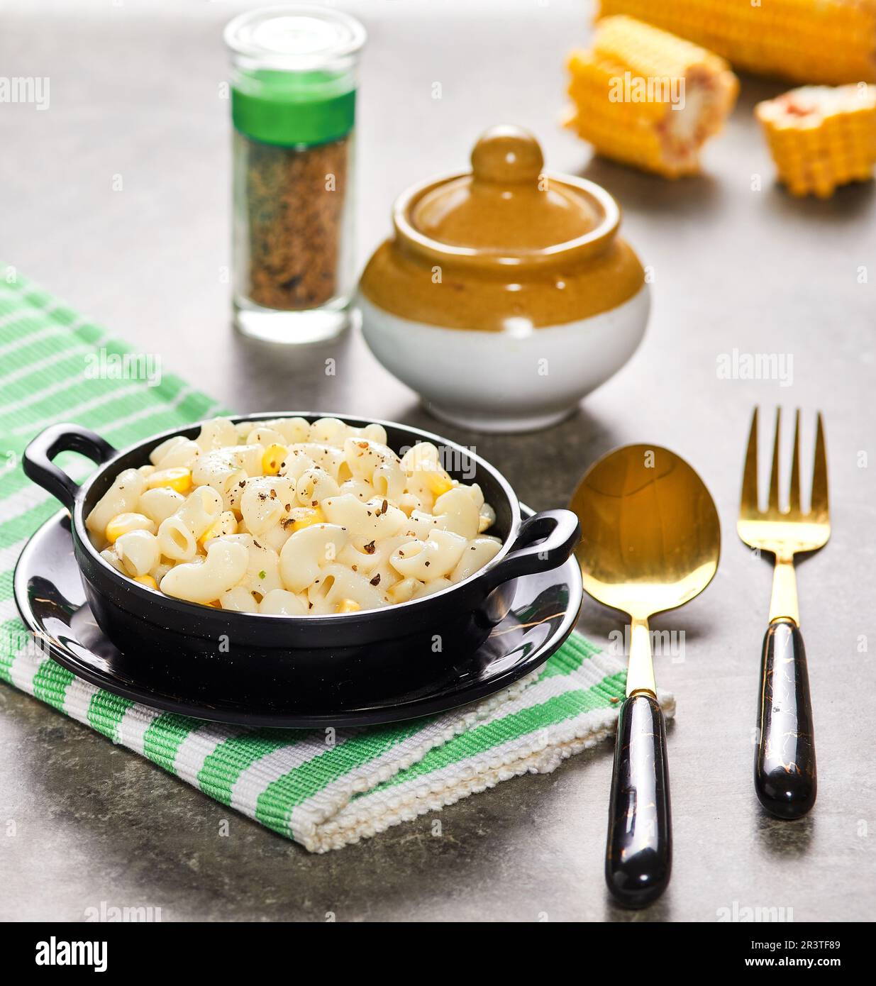 Delicious White Sauce Pasta/Macaroni Stock Photo - Alamy