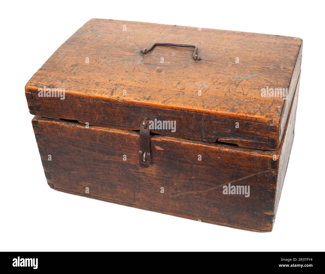 Old wooden chest Stock Photo - Alamy