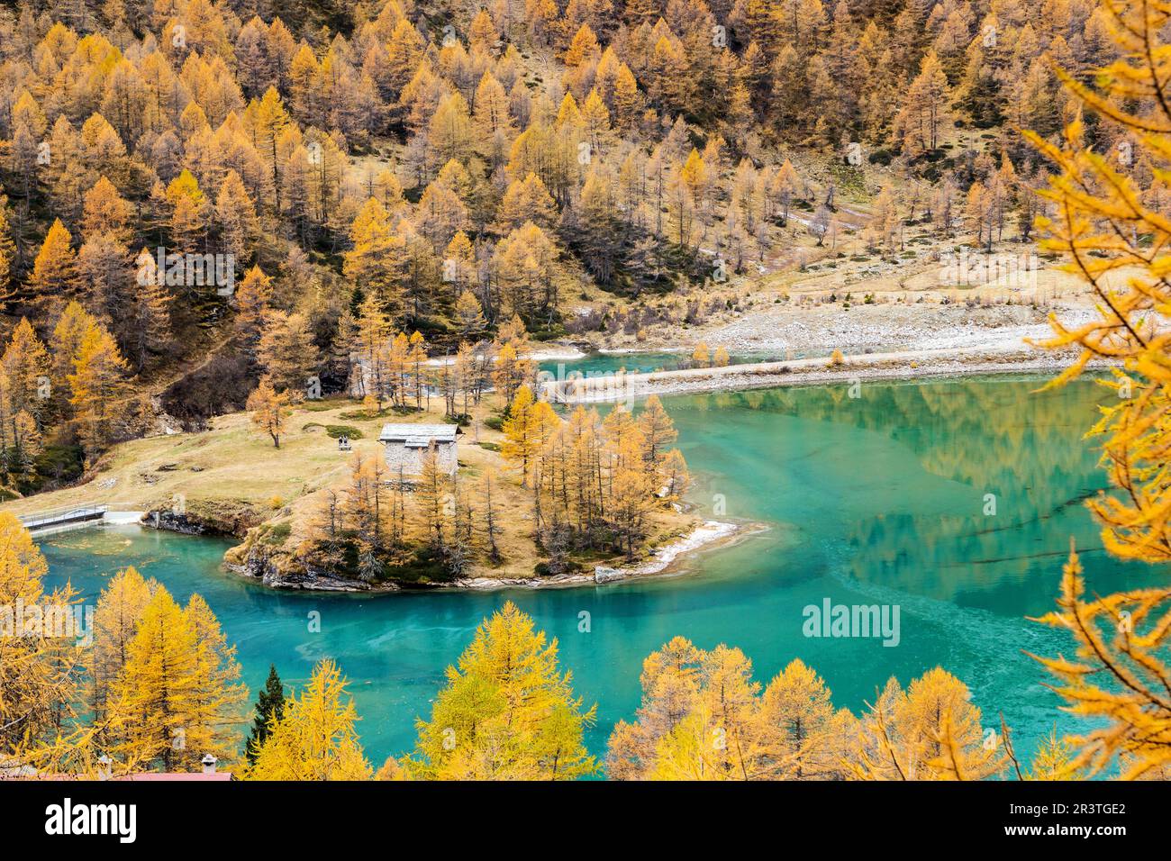 Lake Palu below Piz Palu glacier in Swiss Alps in colorful autumn day ...
