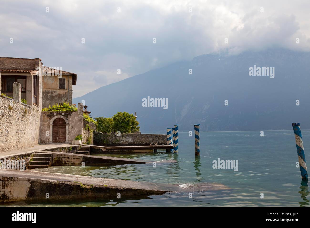 Lake promenade, Limone sul Garda Stock Photo - Alamy