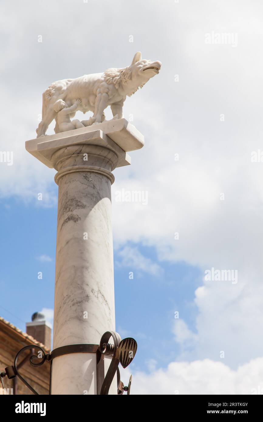 Tuscany, Italy. Statue of the legendary wolf with Romolo and Remo ...
