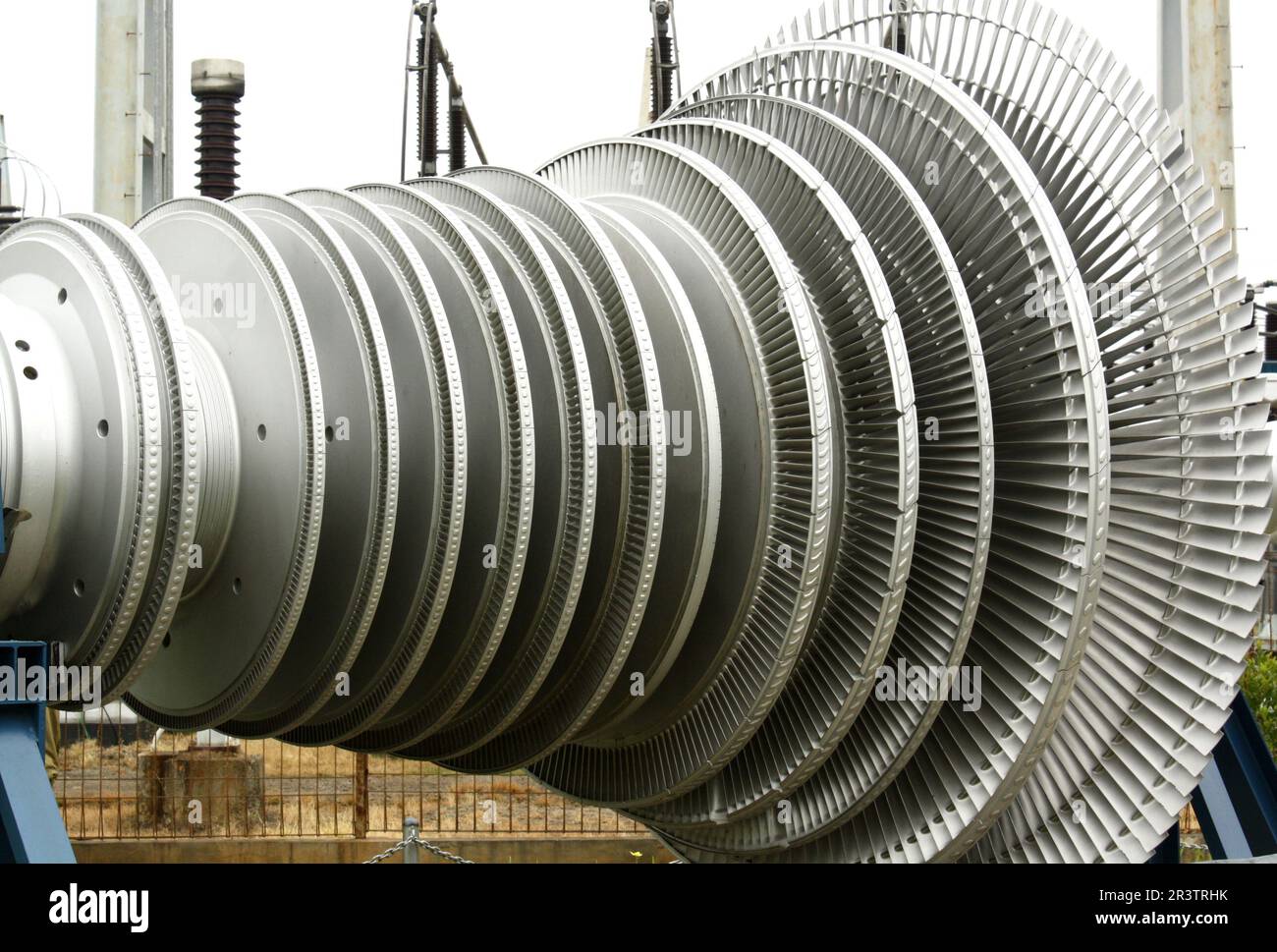 A steam turbine is a machine that extracts thermal energy from ...
