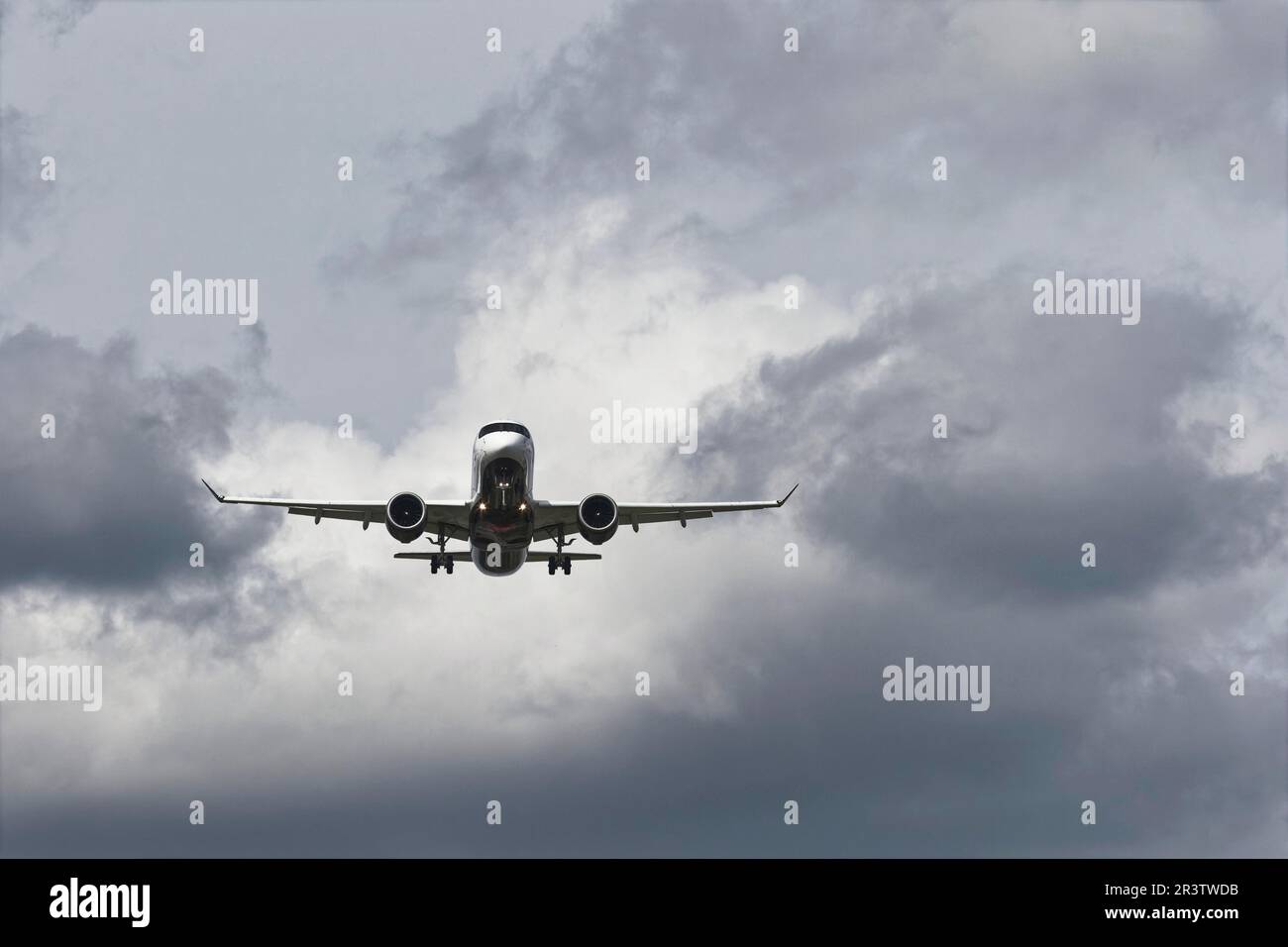 Aircraft on landing approach, Montreal, Province of Quebec, Canada ...