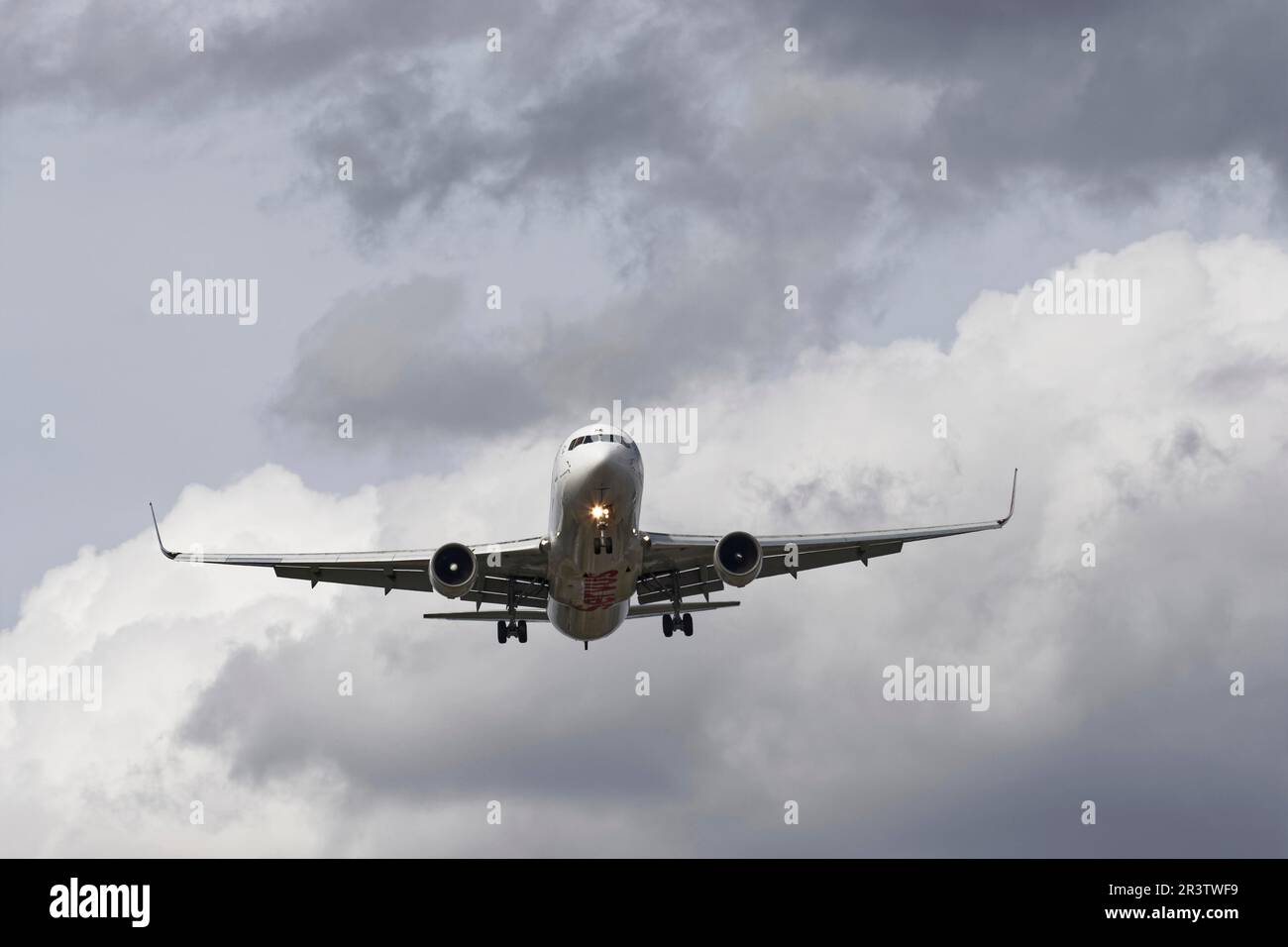 On approach in montreal hi-res stock photography and images - Alamy