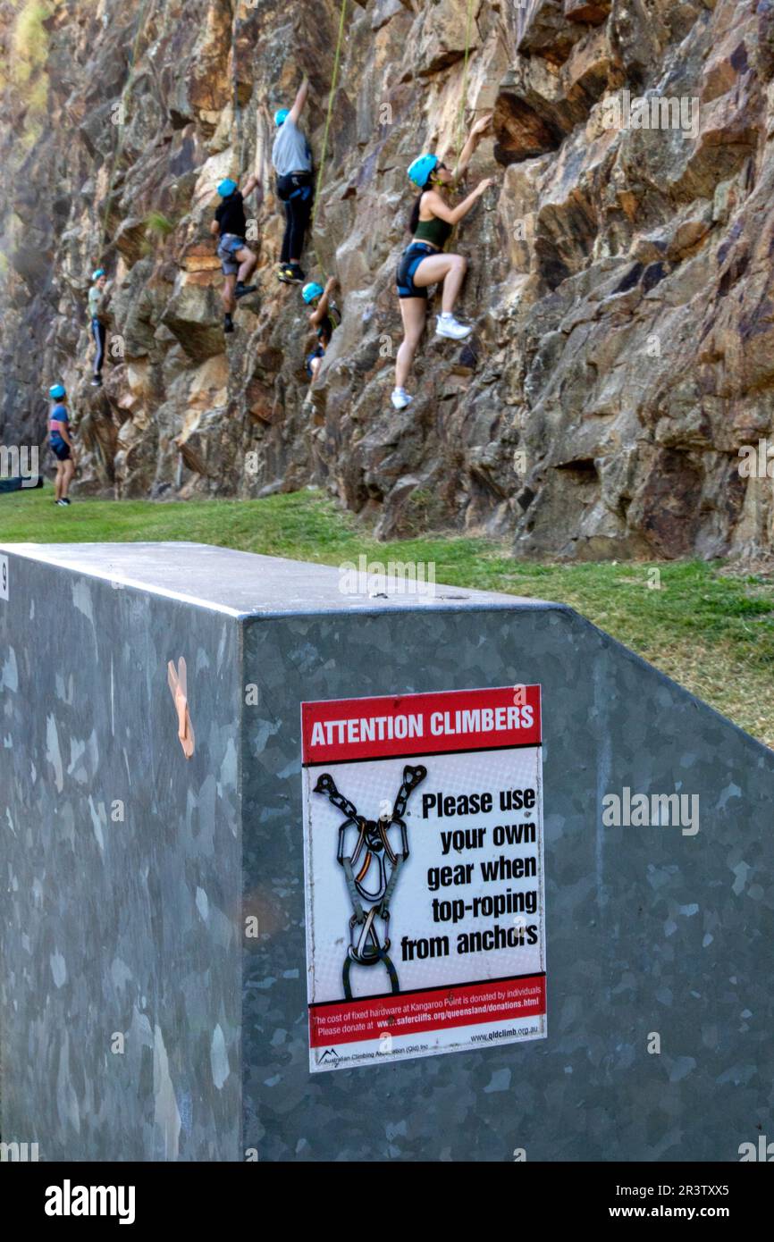 Rock climbing on the Kangaroo Point cliffs in Brisbane Stock Photo - Alamy