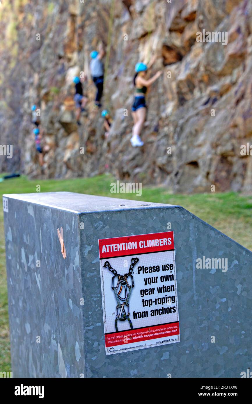 Rock climbing on the Kangaroo Point cliffs in Brisbane Stock Photo - Alamy