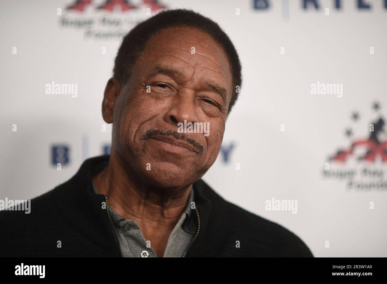 Dave Winfield arrives at the 12th annual Sugar Ray Leonard Foundation ...