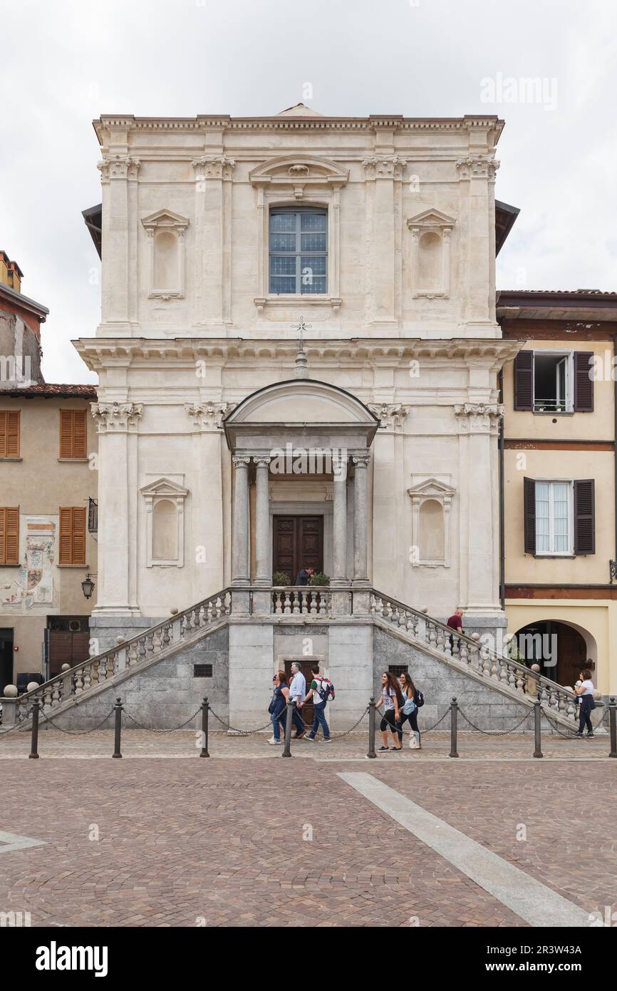 Arona am lago maggiore hi-res stock photography and images - Alamy