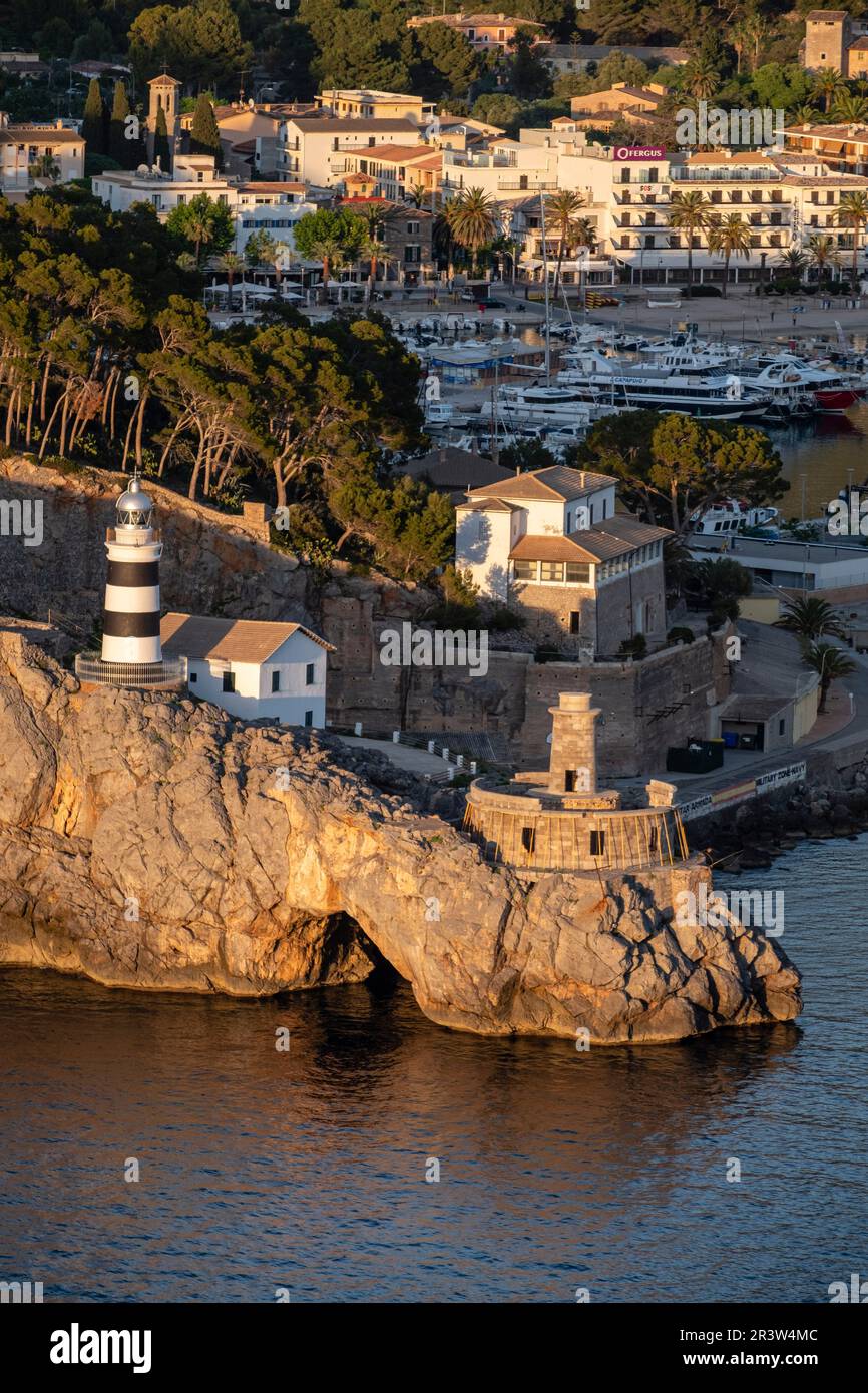 Action de navigation hi-res stock photography and images - Alamy