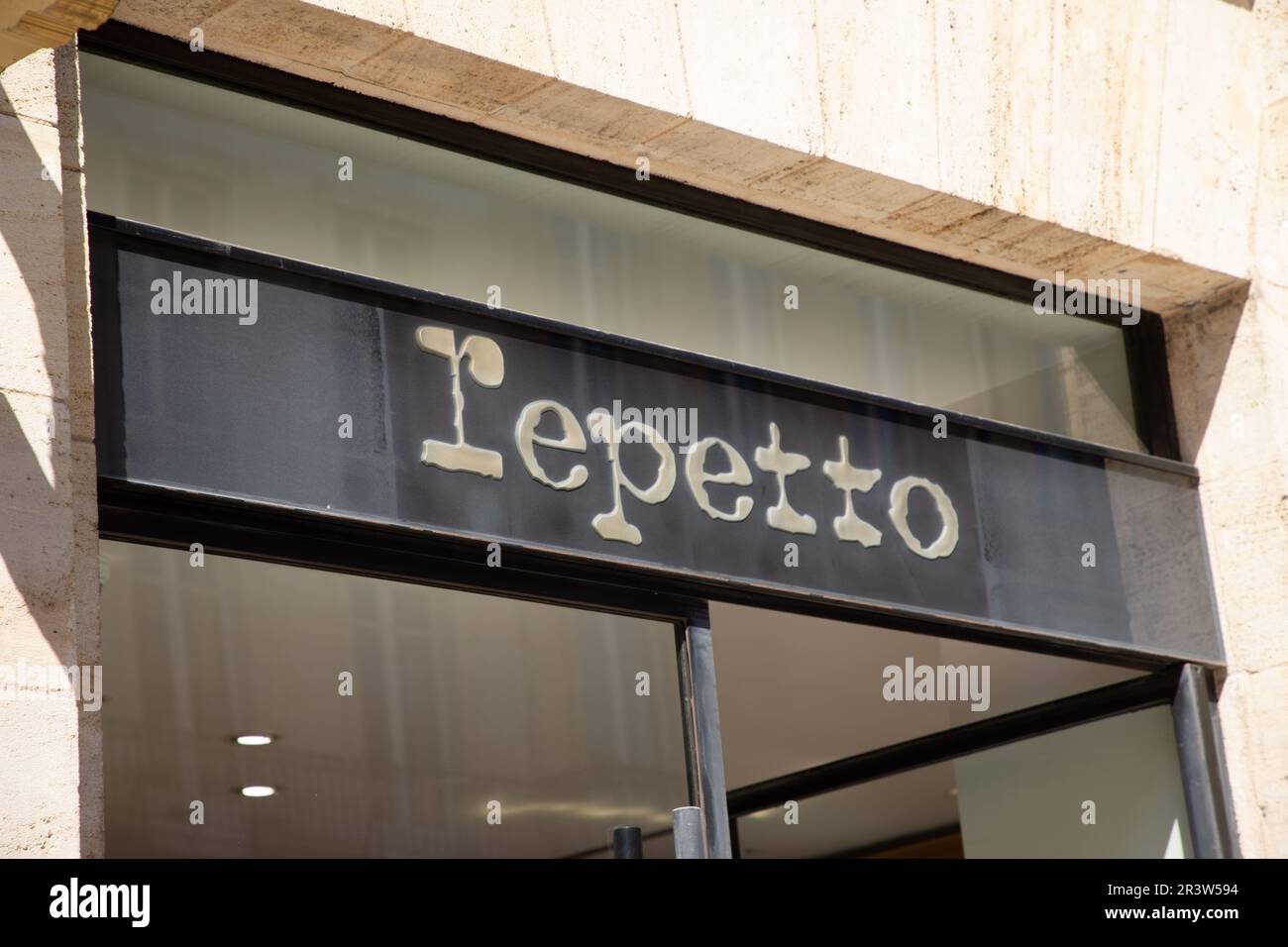 Bordeaux , Aquitaine France - 05 19 2023 : Repetto logo text and sign ...