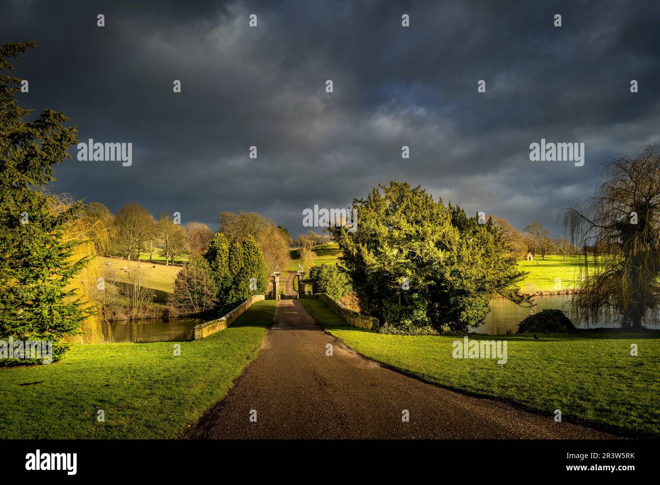 The drive leading to Staunton Harold Hall in Leicestershire Stock Photo ...