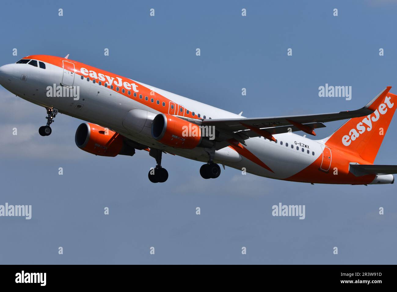 Easyjet aeroplane taking off from bristol airport hi-res stock ...