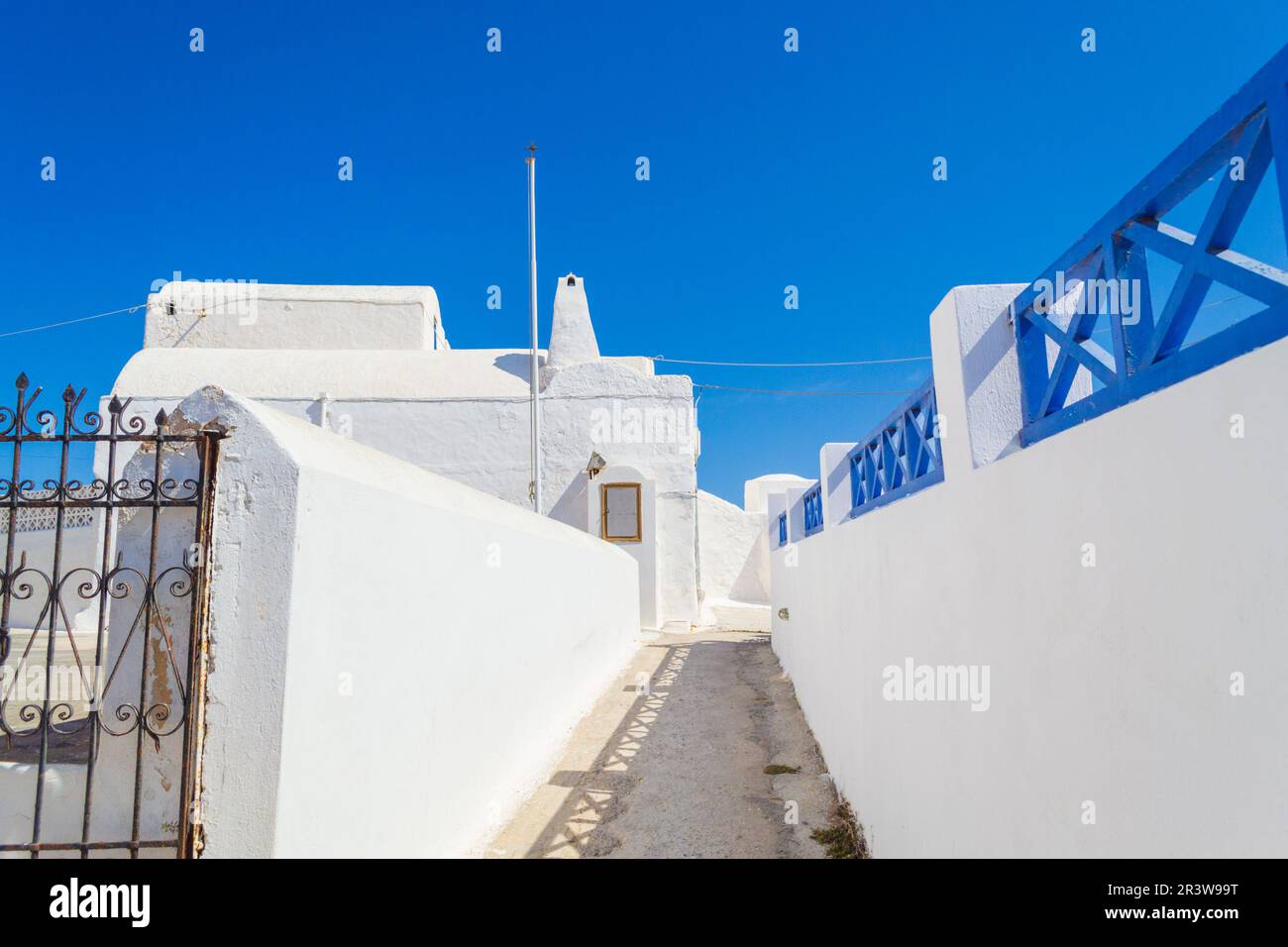 Traditional old cave houses from Thirasia island opposite Santorini ...