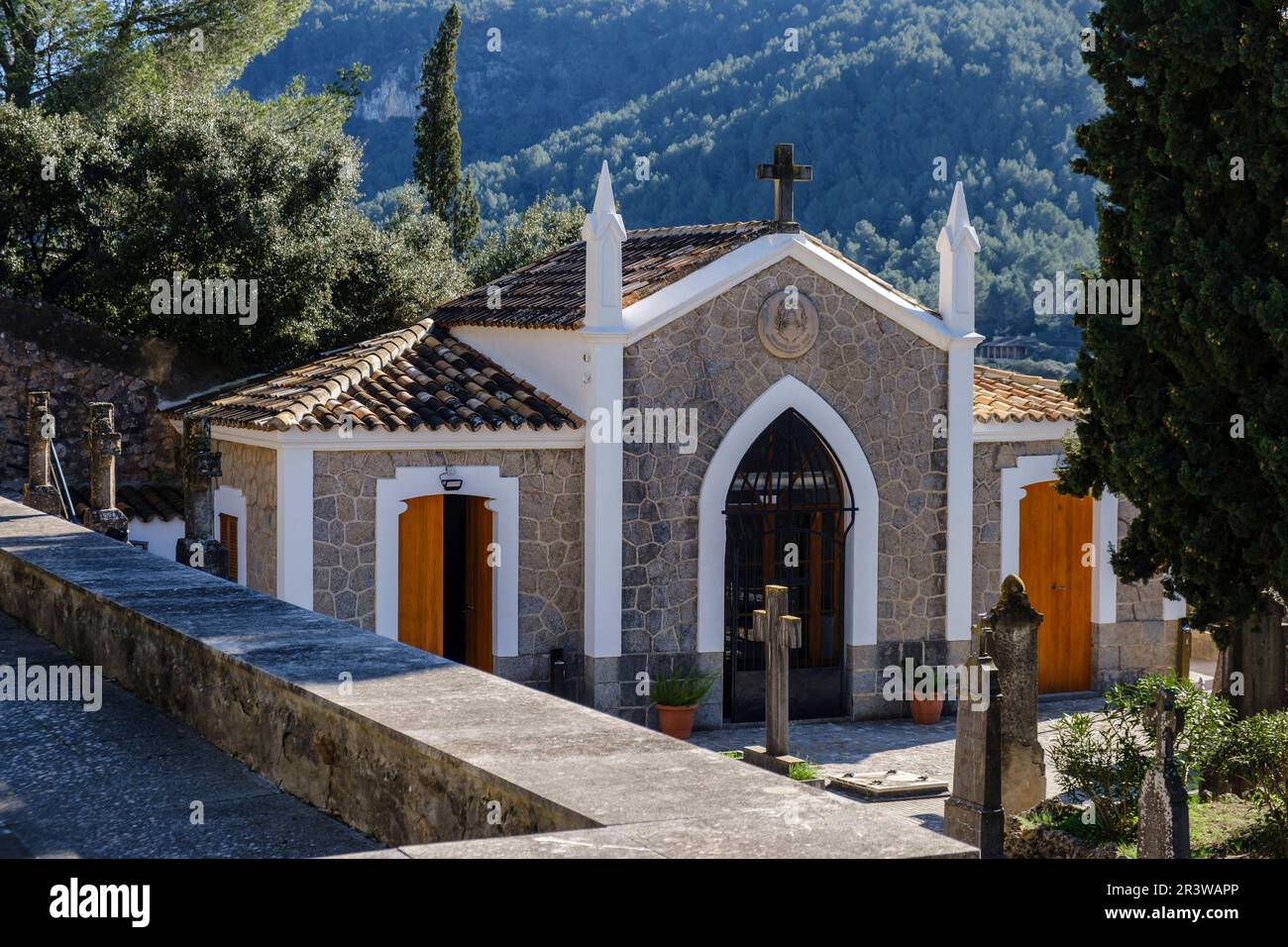 Chapel for funeral ceremonies Stock Photo - Alamy