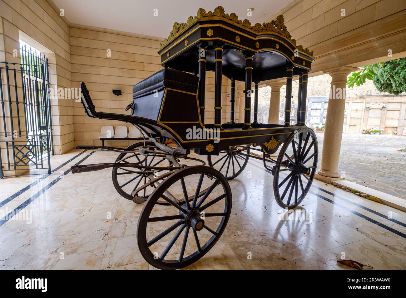 Funeral horse carriage Stock Photo - Alamy
