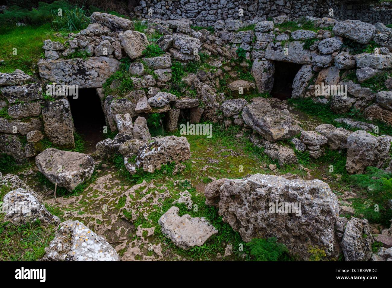 Prehistoric stone structures hi-res stock photography and images - Alamy