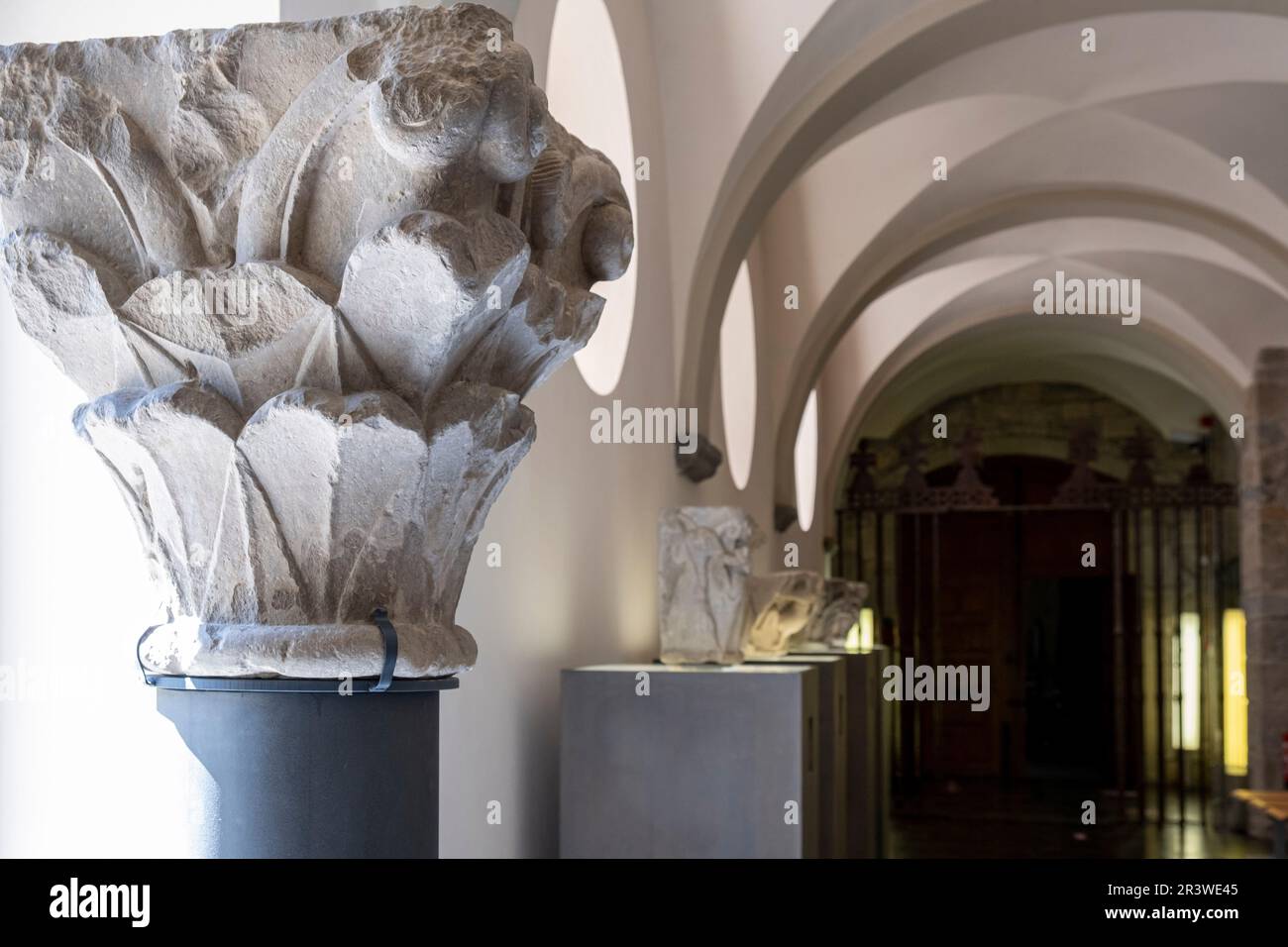 Ornamental capital hi-res stock photography and images - Alamy