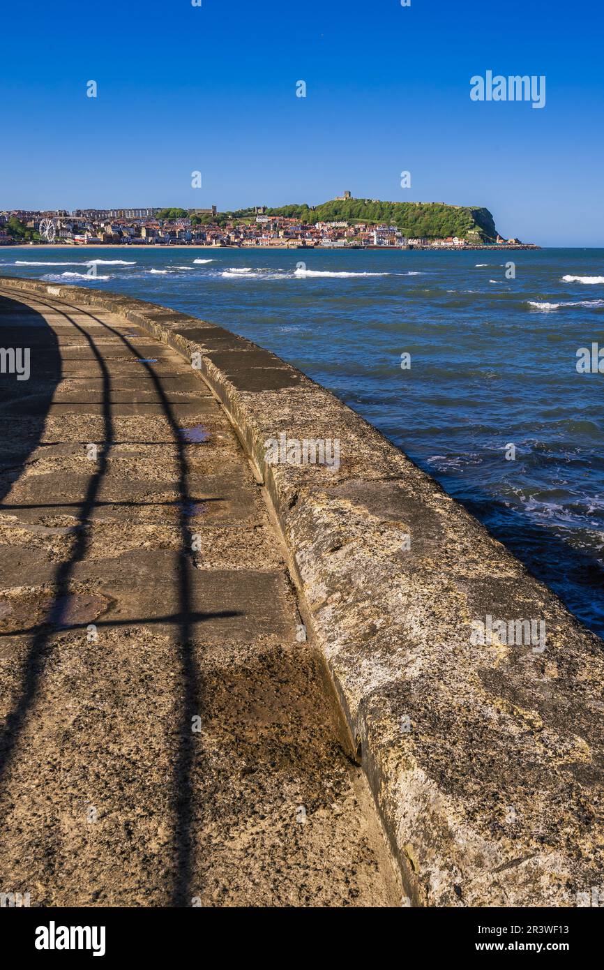 Promenade scarborough hi-res stock photography and images - Alamy