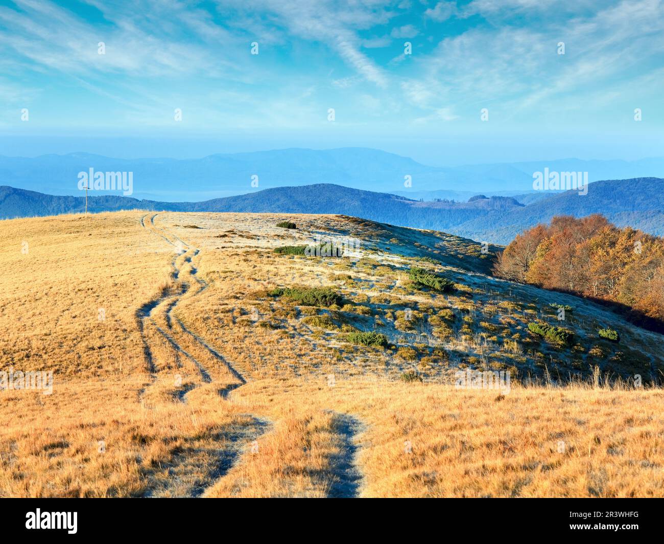 Cross hill road hi-res stock photography and images - Alamy