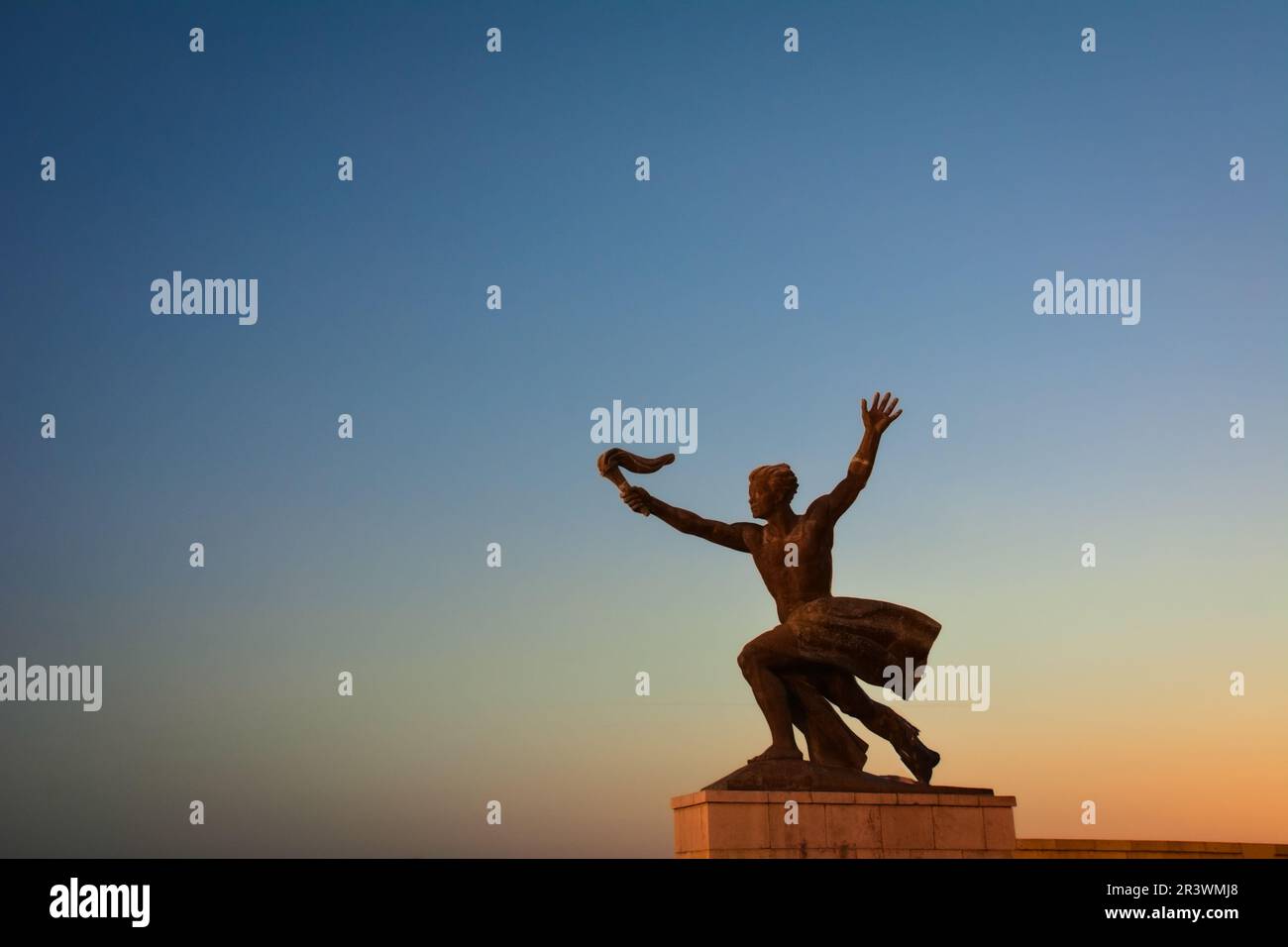 Statue of progress hi-res stock photography and images - Alamy
