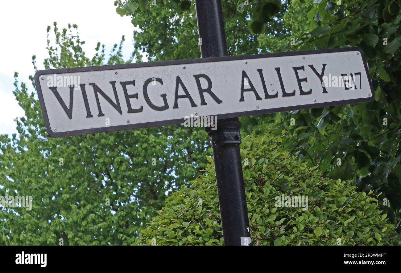 Vinegar trees hi-res stock photography and images - Alamy