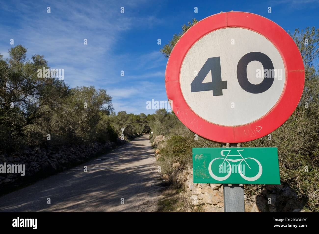 Cycle route road signage Stock Photo - Alamy
