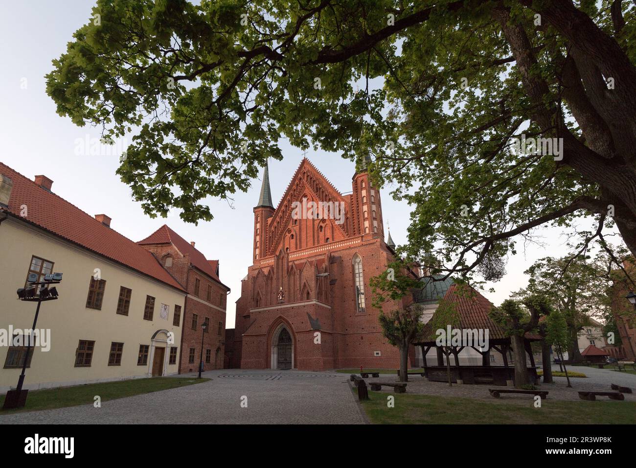 Gothic Archcathedral Basilica of the Assumption of the Blessed Virgin ...