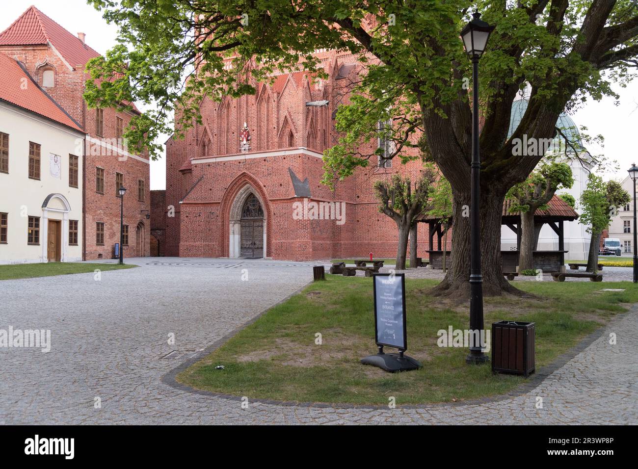 Gothic Archcathedral Basilica of the Assumption of the Blessed Virgin ...