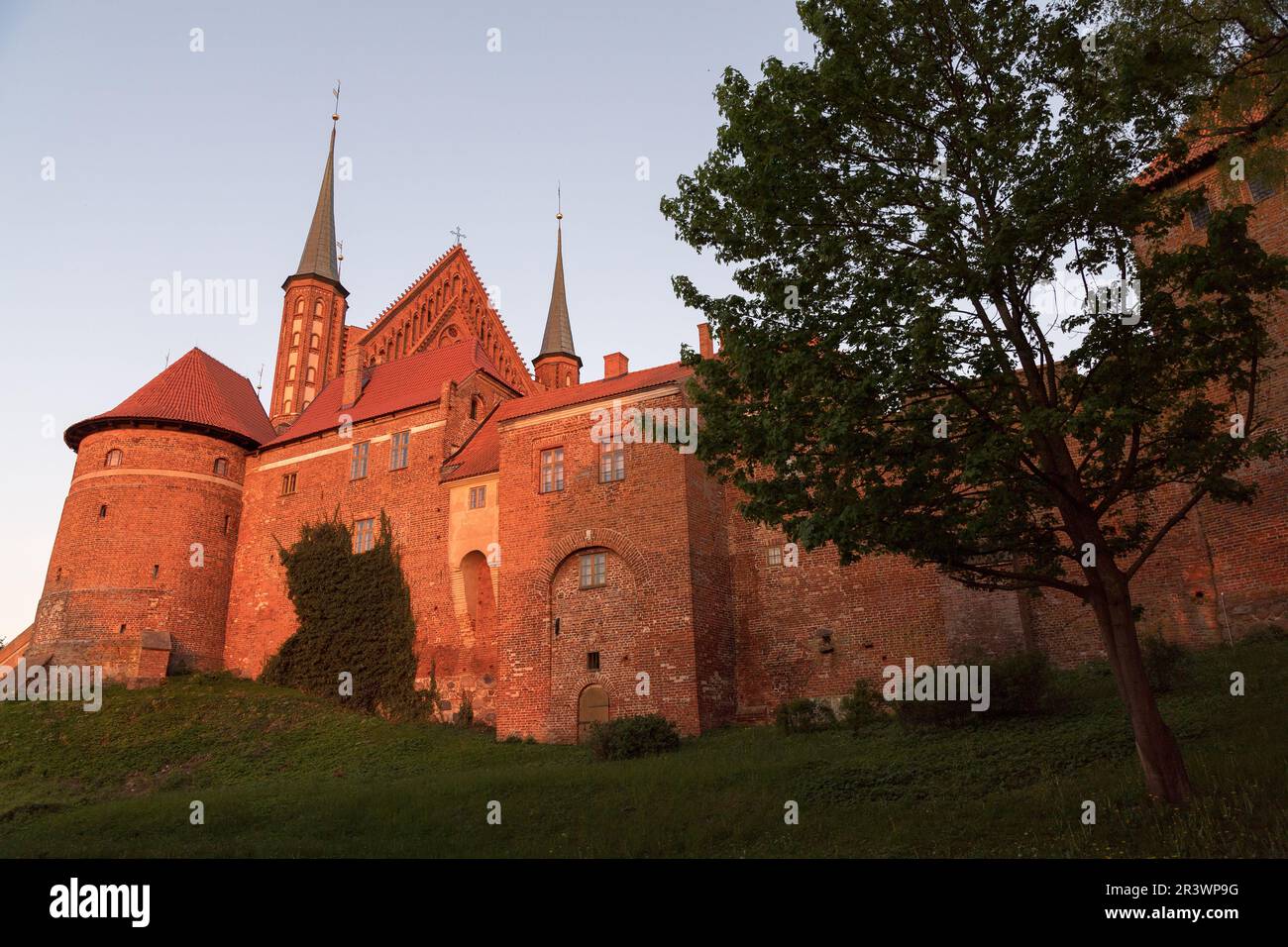 Gothic Archcathedral Basilica of the Assumption of the Blessed Virgin ...