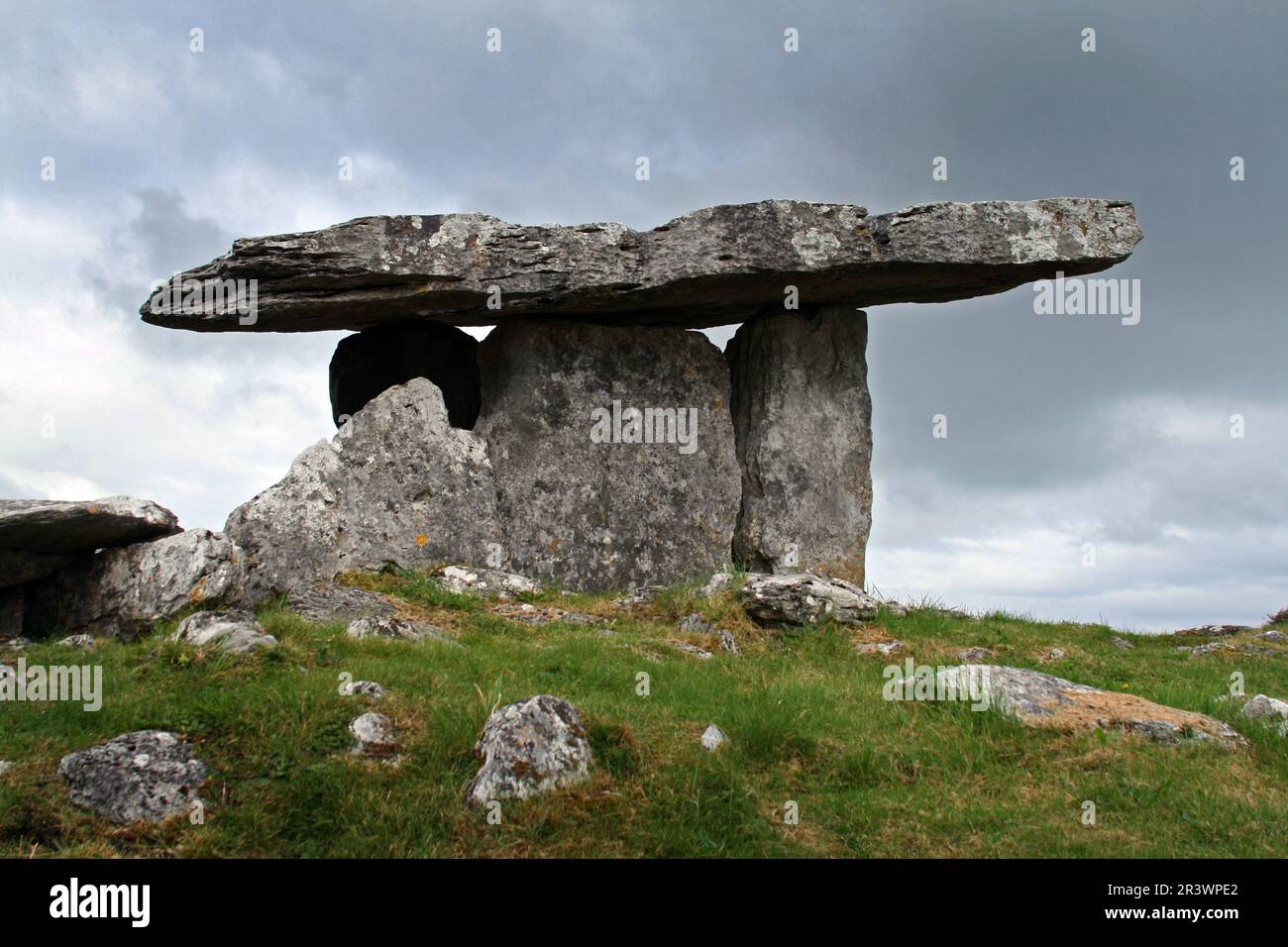The burren ireland dolmens hi-res stock photography and images - Alamy