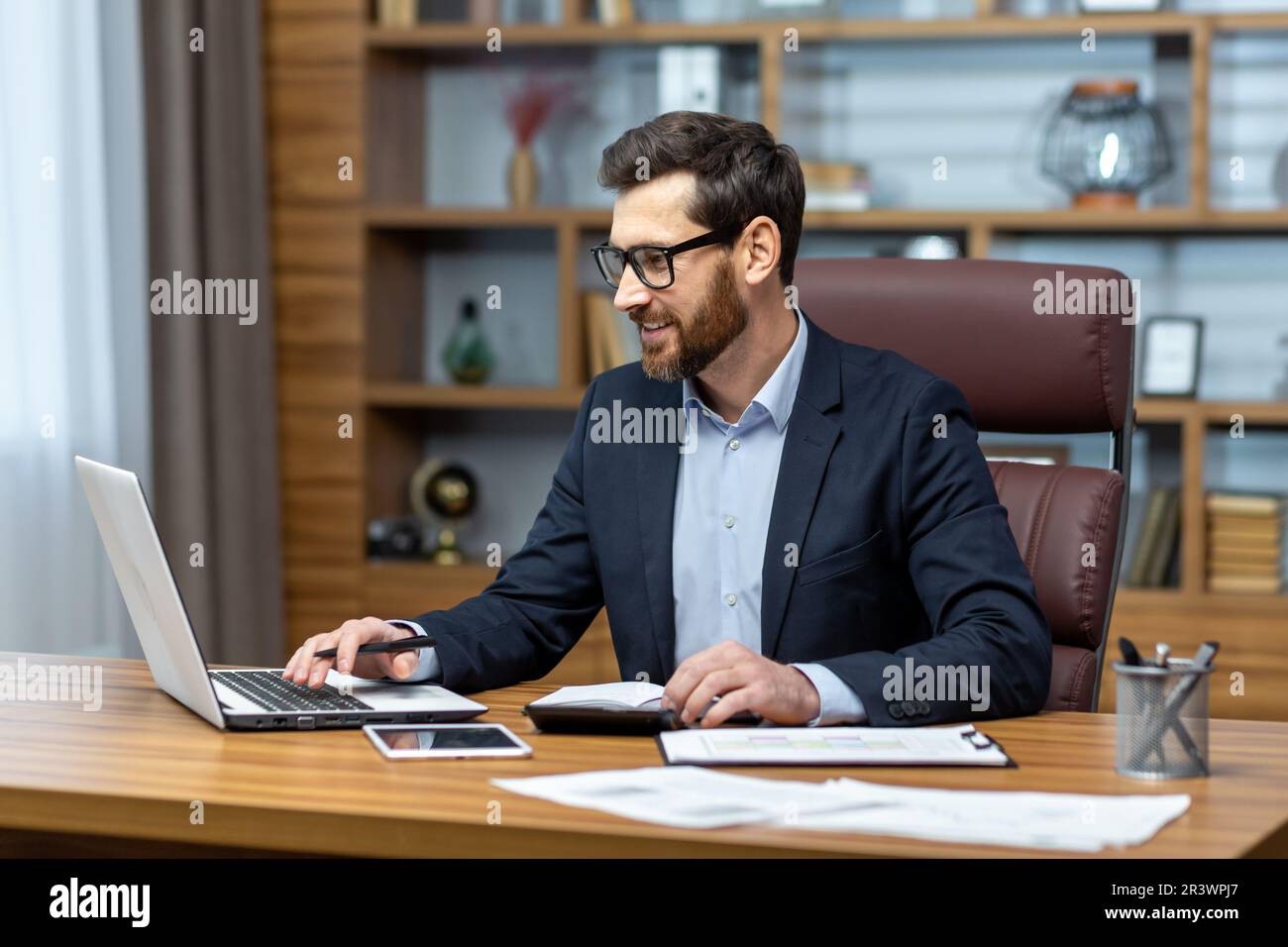 Motivation investor hi-res stock photography and images - Alamy